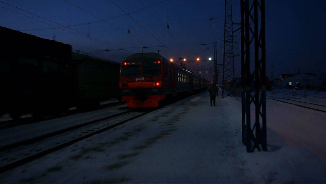 Электропоезд ЭД9М-0056. Покатушки от Развилки до Алтайской+отправление.