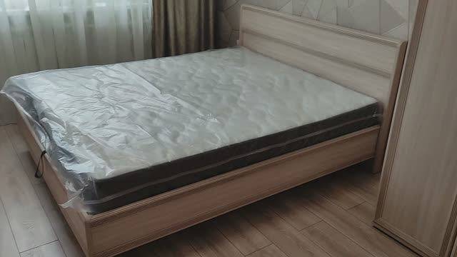 Кровать с подъёмным механизмом 193