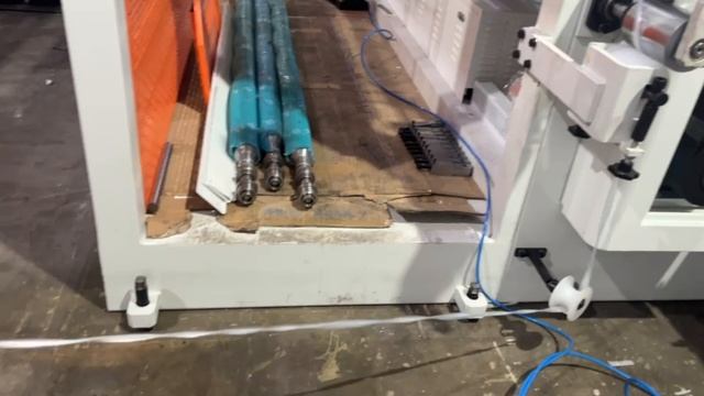 Линия производства стрейч-пленки XHD-80/65/120/65-2400 -тестовый запуск перед отправкой с завода #1