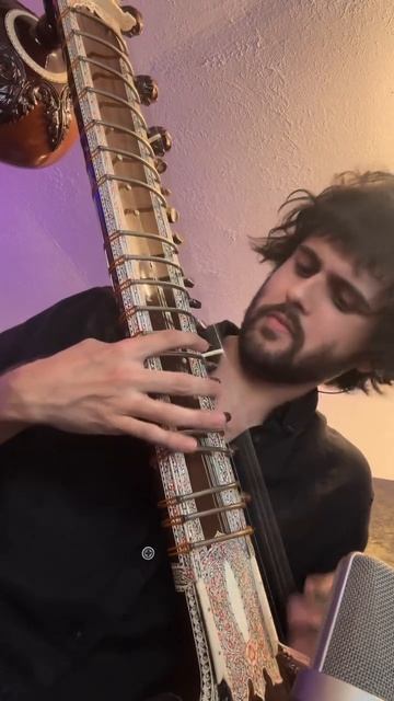Кровавый дождь на ситаре🎸