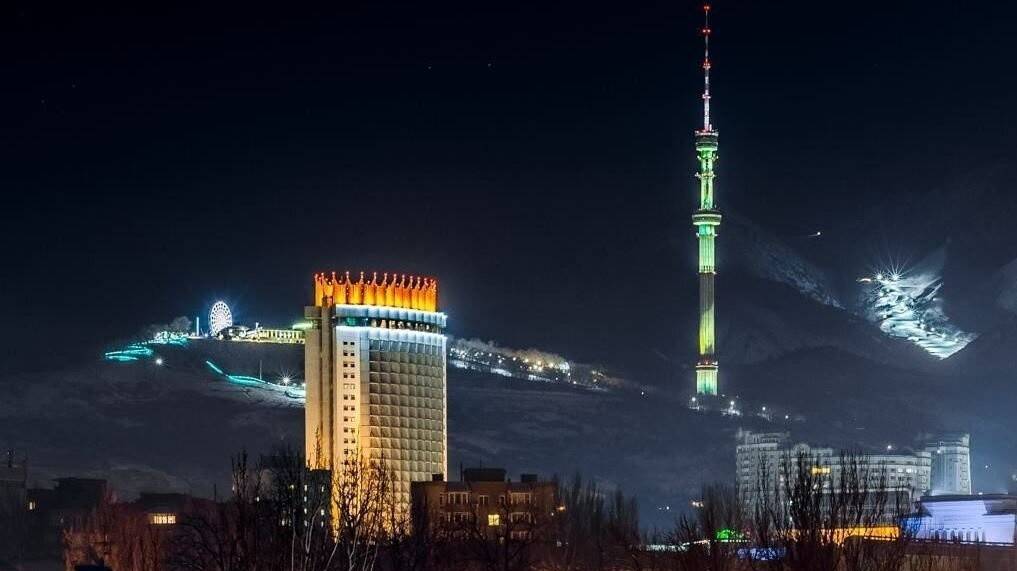 Ночной город Алматы ! Парк Кок-Тобе Ночное путешествие на канатной дороге