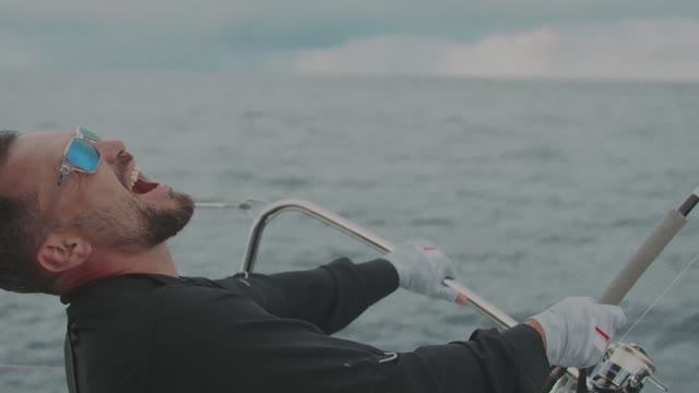 "НАТЯНУТЫЕ ЛЕСКИ"