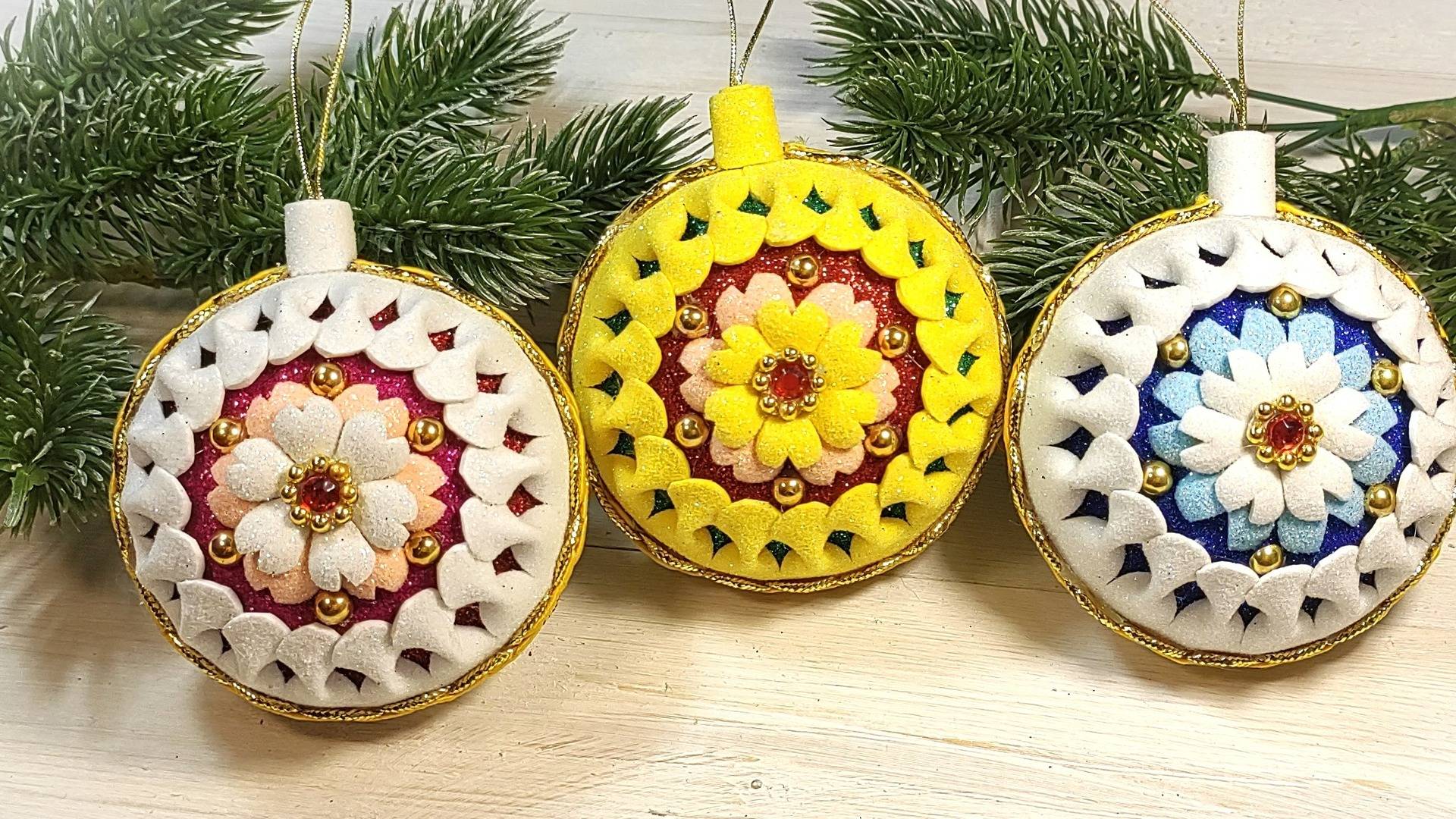 Новогодние игрушки своими руками. Ёлочные игрушки  из фоамирана. Поделки своими руками.