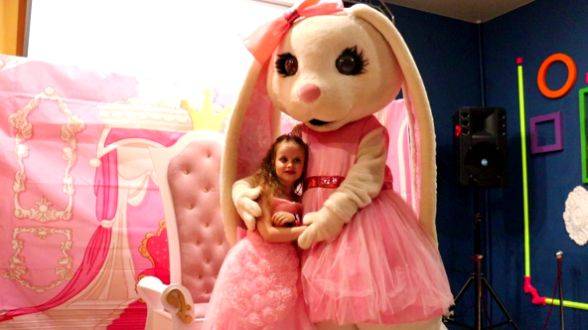 ЗАЙКА МИ 🐇и малышка Мэйвис 🌇🌛/Монстры на каникулах/на мой ДЕНЬ РОЖДЕНИЯ🎀🌷🌸🌺🏰🌟