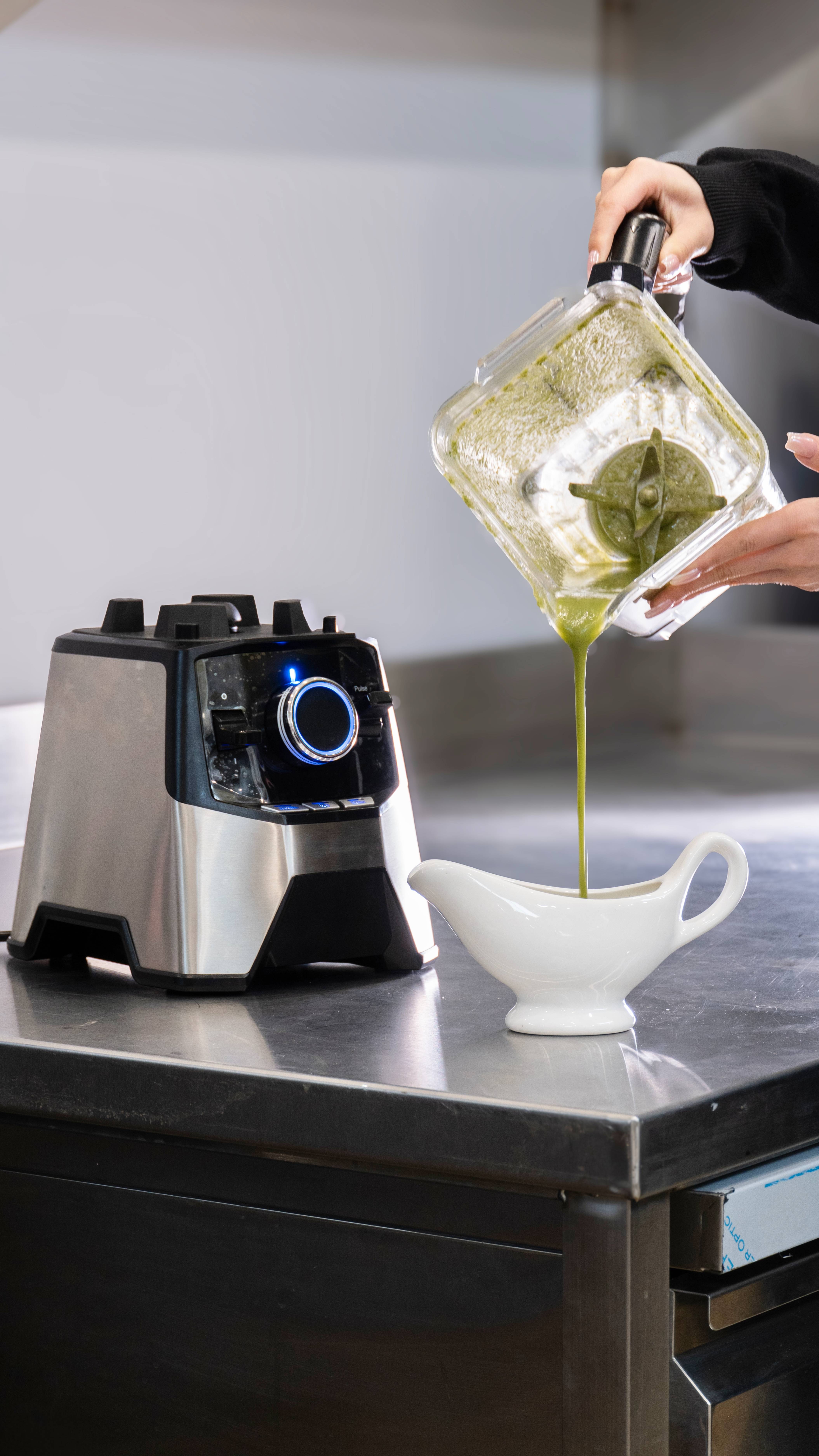 Готовим соус песто легко и быстро с блендером Legenda