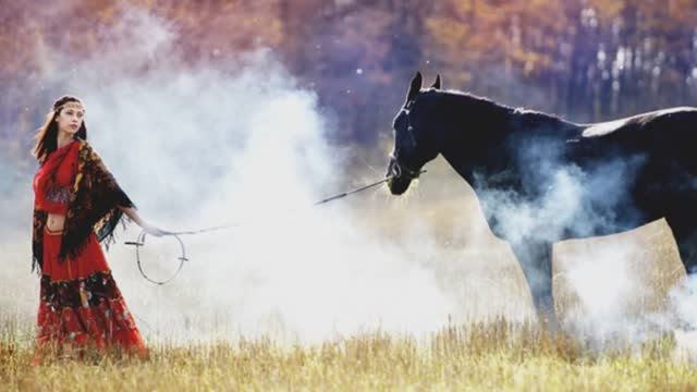 Ты лети, лети кибитка. #Цыганские романсы #песниизфильмов #кармелита #песниолюбви #шайнилориен