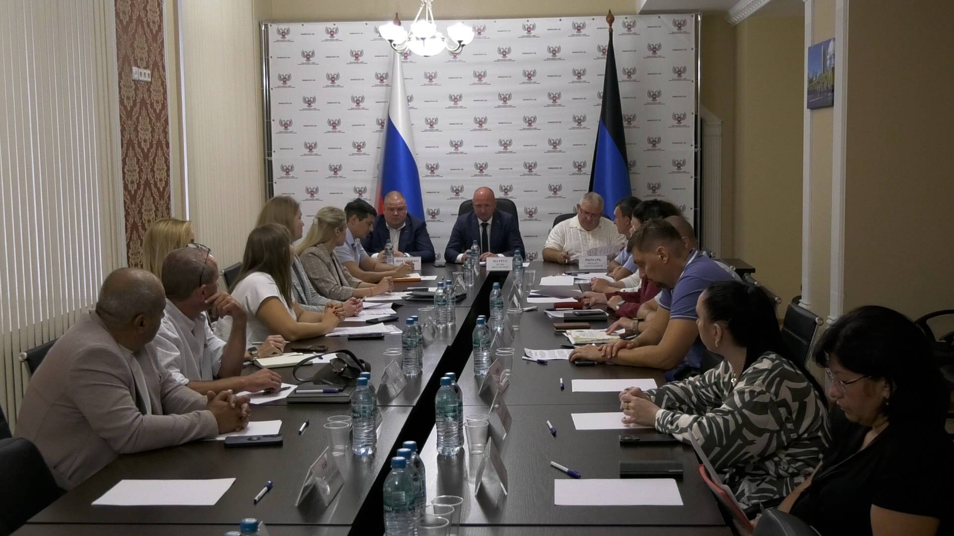 В Народном Совете разобрали вопросы работы свободной экономической зоны