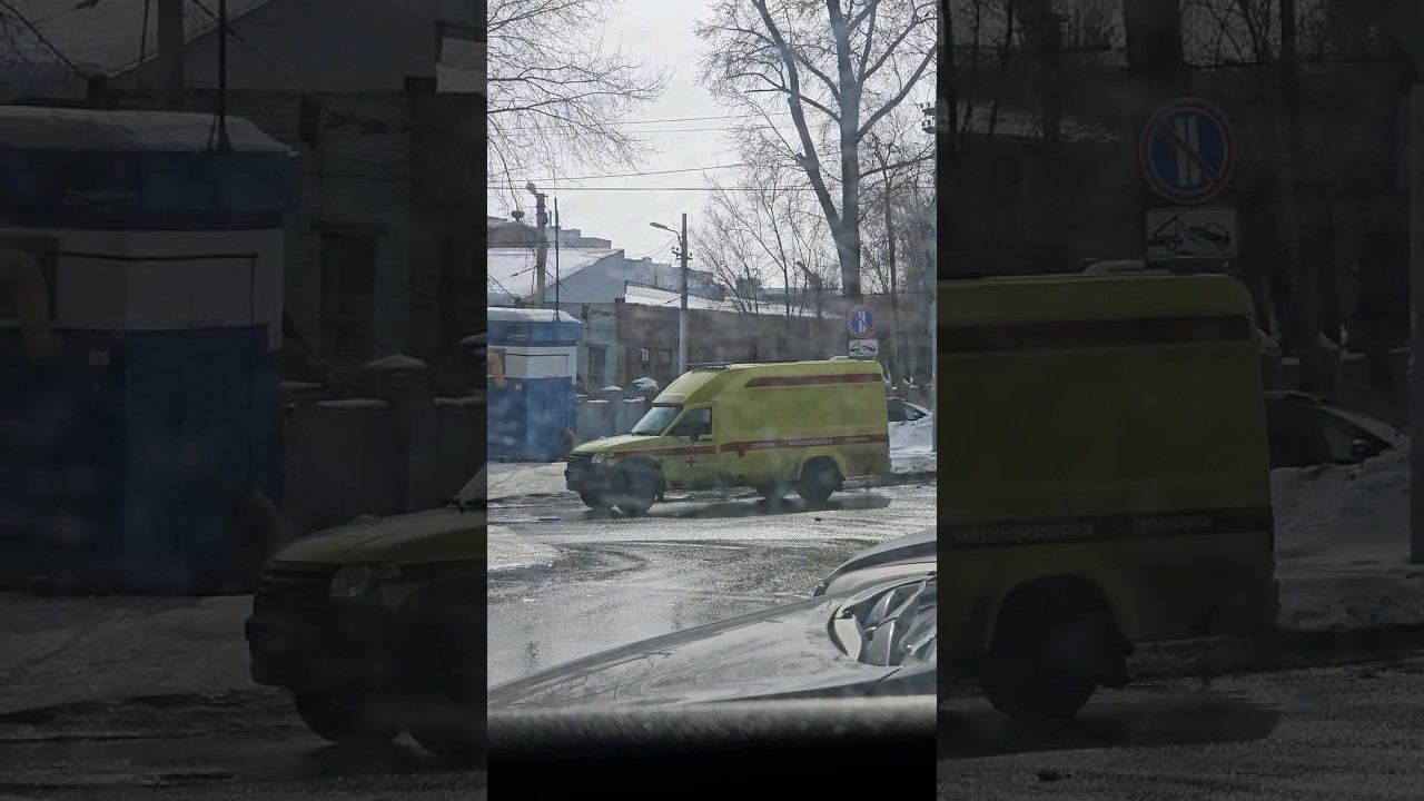 Куда столько скорых???