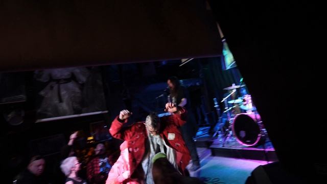 Водка и Калашников. Z-TRAKTORZ