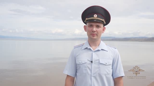 В Республике Бурятия сотрудник полиции спас утопавшего подростка