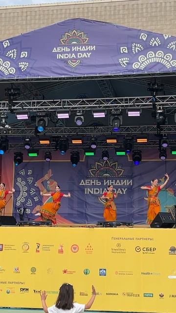 Школа Чаккар. Стилизация «Катхак» / “Kathak” (День Индии, India Day, Москва, 16.08.25)