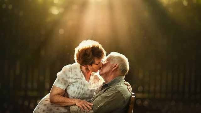 Еще любить нам до зари,,,(не говори мне слово старость)