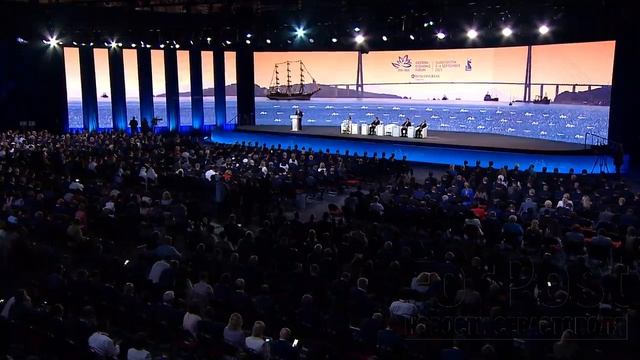 Экономика России должна в будущем стать экономикой высоких зарплат - Путин