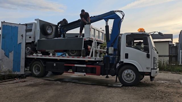 Разгрузка из фуры самосвал и эвакуатор с КМУ ISUZU 2025-08-26 18-39-12