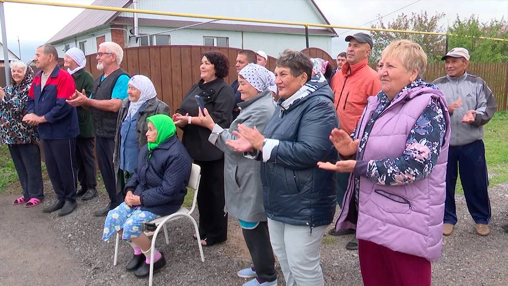 В Нижнекамском районе открыли новую дорогу и ФАП