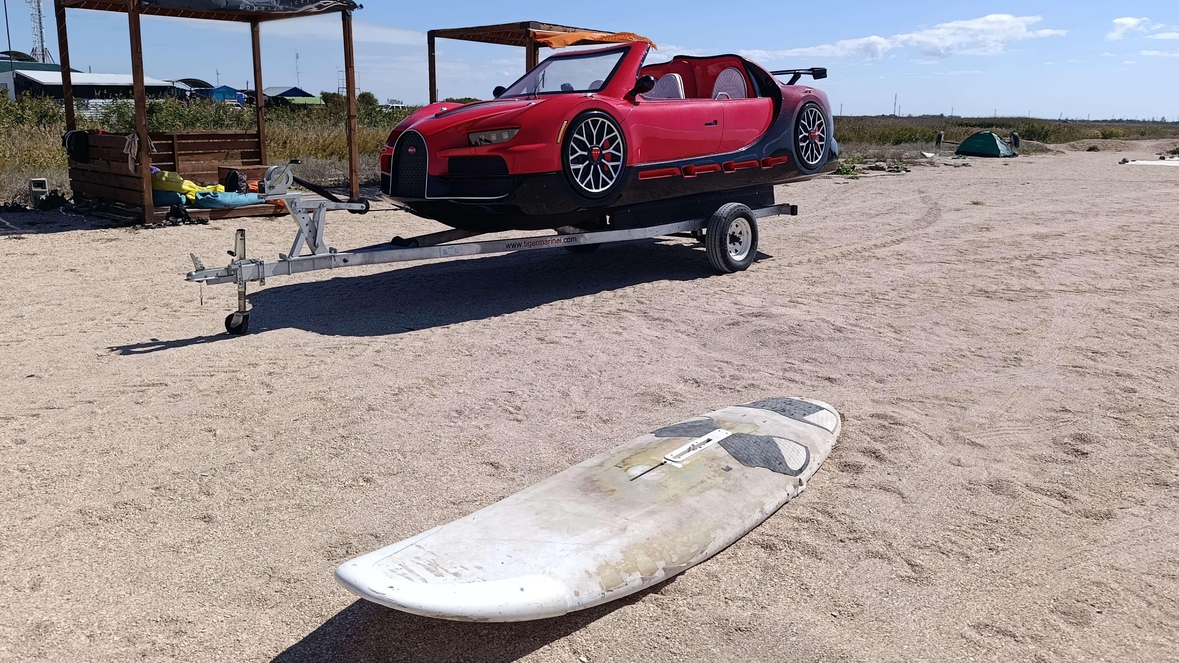 Плавающая Bugatti Chiron