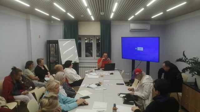 Ответы на вопросы по проблемам БАНК, ЖКХ, ПРИСТАВ, НАЛОГОВАЯ отвечает Максим Шилов 06 09 2025 года