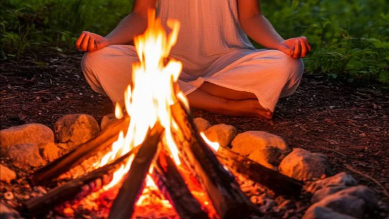 Звуки природы костер в лесу