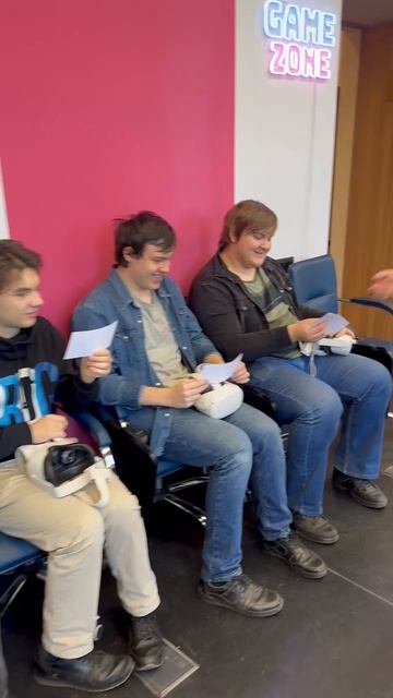 KIPFIN-Get_Shrek_back-Quiz - видео отчет