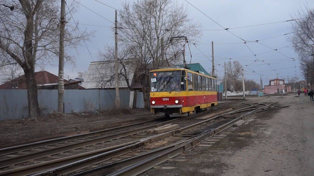 Трамваи Tatra T6B5SU-1004 и Tatra T3SU-3239