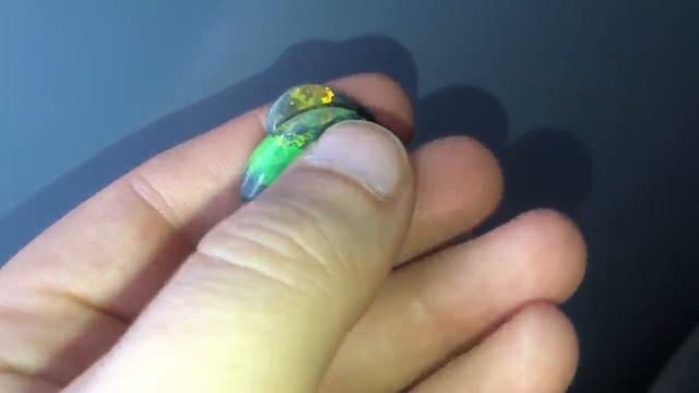 Опалы редкие. Австралия, Андамука 24,80кт №461