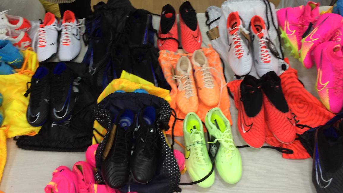 сти320. Бутсы Nike новые