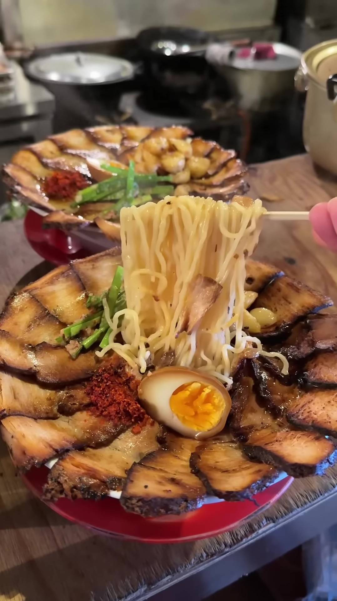 Прекрасный мастер японского Рамена🍜