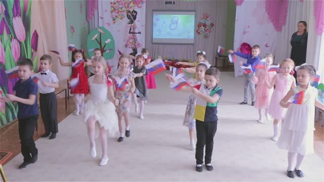 Детский сад Дружная семейка гр Солнышко. Праздник весны. 8 марта 2023