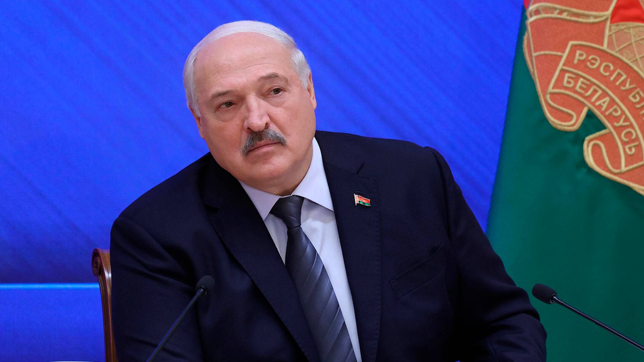 Лукашенко: Банковая система Беларуси несмотря на ограничения и вызовы и не сломалась
