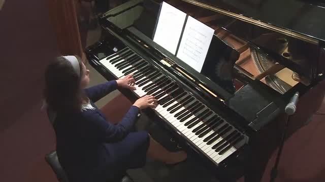 На перекрёстках жизни много труднотей..