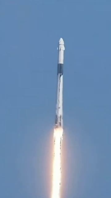 Миссия SpaceX Crew-5 Стартует на Falcon 9 Crew Dragon с 4 астронавтами