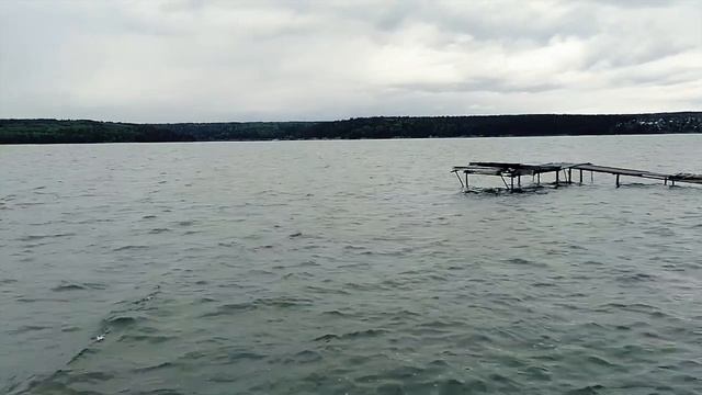 счастлив  только здесь музыка и исполнение Олег Сапегин.слова Татьяна Зуева