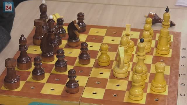 Особые фигуры и главный помощник — звук: Хакасия принимает чемпионат России по быстрым шахматам