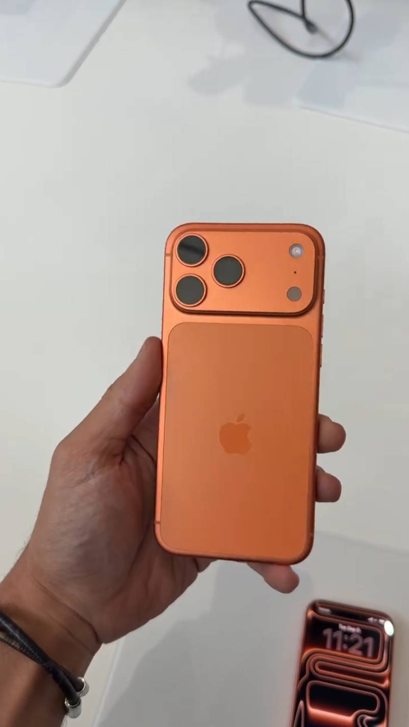 Apple iPhone 17 Pro Max -Сезон яблок! Первое знакомство с яблоком которое изменит все🍏🚀#shorts
