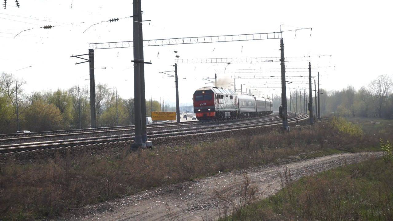 Тепловоз ТЭП70БС-188 с поездом "Восток"