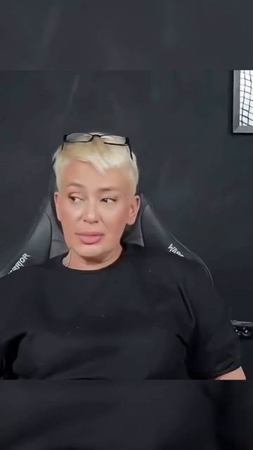 Ситуация зависит от обстоятельств😂 Либо был занят карьерой, либо… другое!