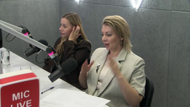 "На связи"  Дайя Дьяченко и Лилия Лонская
