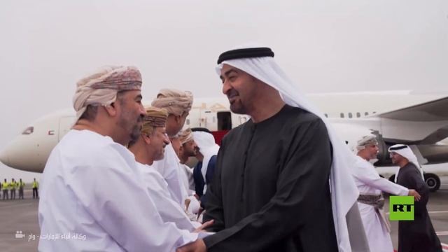 رئيس الإمارات يصل إلى صلالة في زيارة أخوية لسلطنة عمان