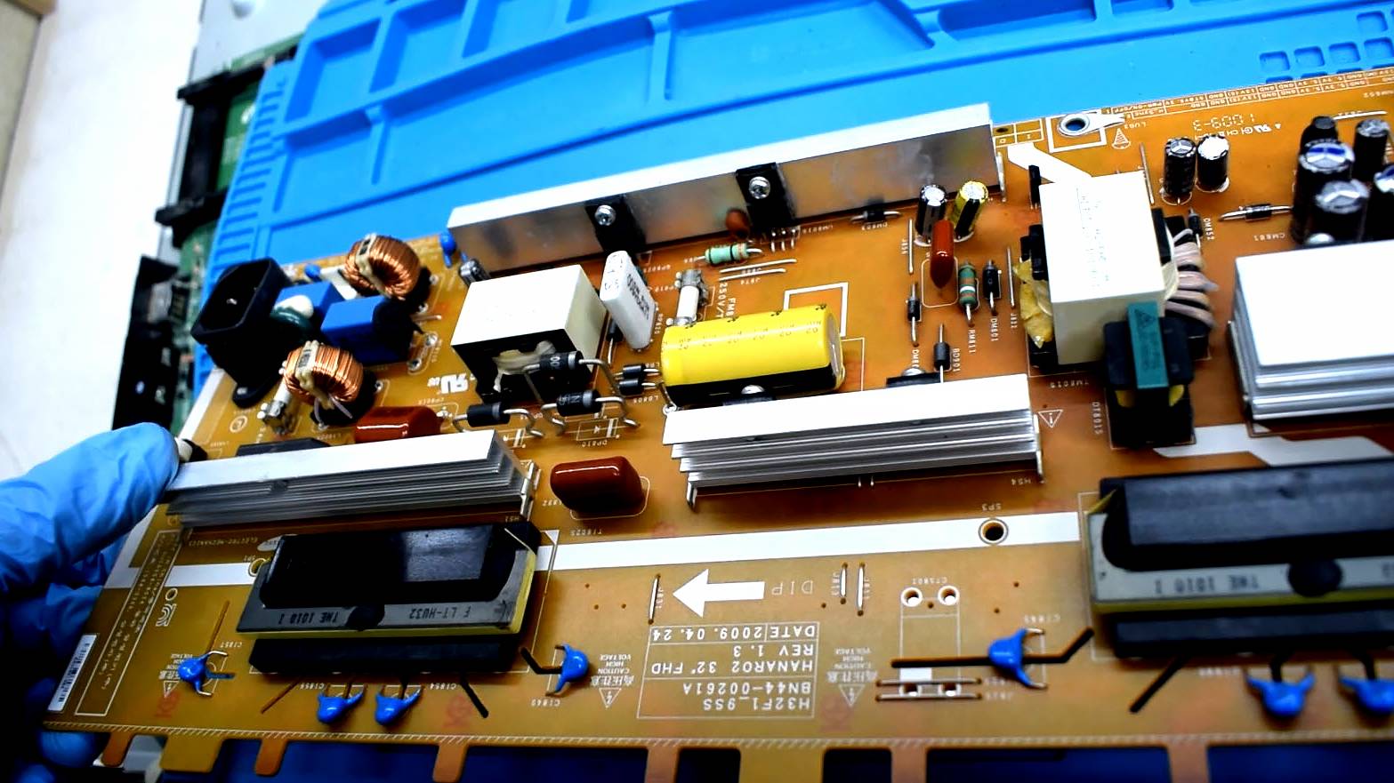 Ремонт телевизора SAMSUNG LE32B530P7W