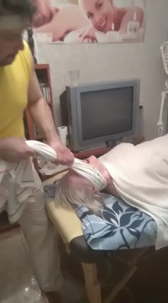 Вауууу! Мне выдернули весь позвоночник! Ваш Мануальный терапевт Олег Гудвин избавляет от любой боли!