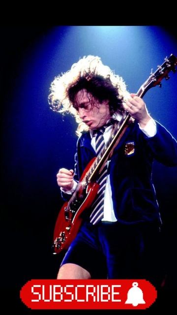 Ангус Янг / Angus McKinnon Young / бессменный соло-гитарис австралийской рок-группы AC/DC #rock