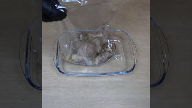 Курица, запеченная в рукаве в электрической печи BBK OE3074D