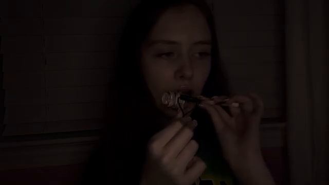 АСМР визуальные тригеры. Звуки рта 👄. Ложечка для меда.