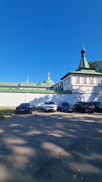 Екатерининский мужской монастырь находится в районе Расторгуево г. Видное