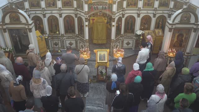 Запись трансляции 14 сентября 8:40. Часы. Литургия