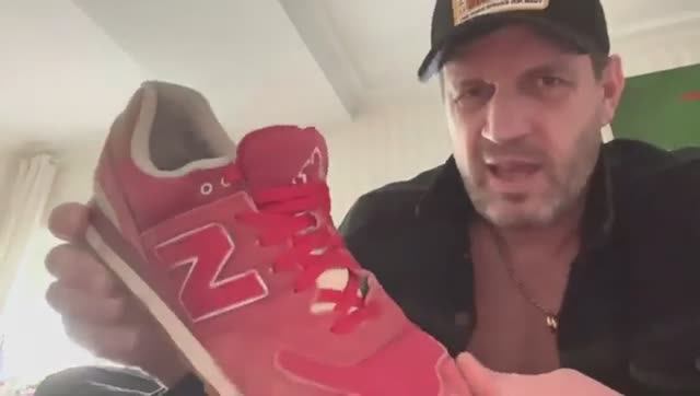 Красные New Balance 574 (2-я серия) / Угарный обзор от Гесса