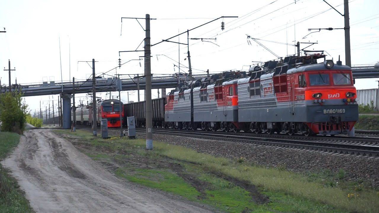 Электровоз ВЛ80С-1091/1169А и ЭД9М-0139. Наперегонки в разные стороны.