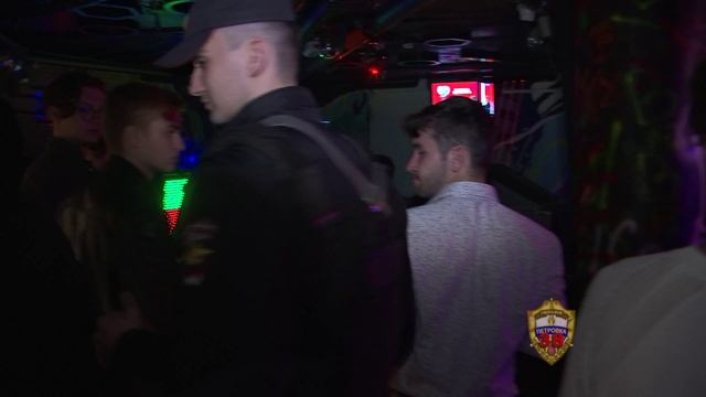 Район Обручевский: ночное дежурство с экипажем патрульно-постовой службы полиции