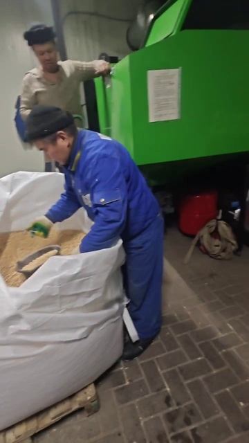 Загрузка Пеллет в ручную
