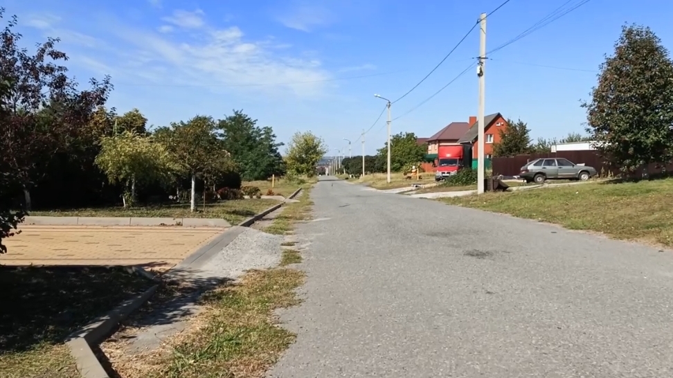 Забрала Анюту со школы.